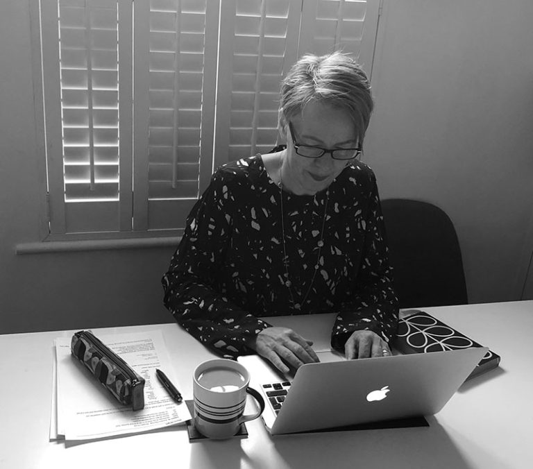 What's her story? #1 Dr Sharon Wright • The Storytelling Business